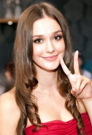 Larisa Movie Trailers List | Movie-List.com