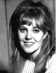 Lynn Redgrave Movie Trailers List | Movie-List.com