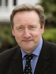 Neil Dudgeon Movie Trailers List | Movie-List.com