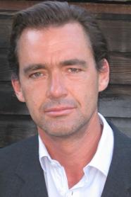 Richard Lintern Movie Trailers List | Movie-List.com