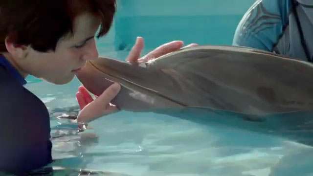 Dolphin Tale 2 (2014) Movie Trailer | Movie-List.com