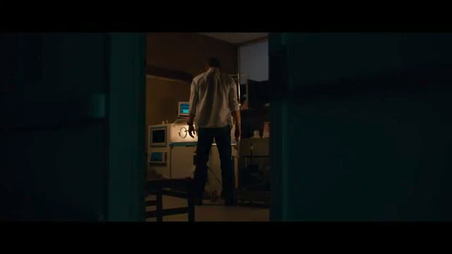 Hours (2013) Movie Trailer | Movie-List.com