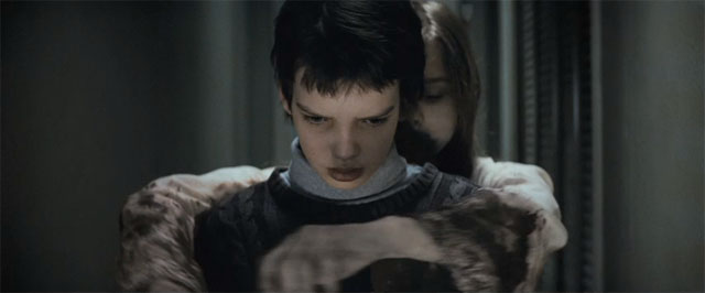 Let Me In (2010) Movie Trailer | Movie-List.com